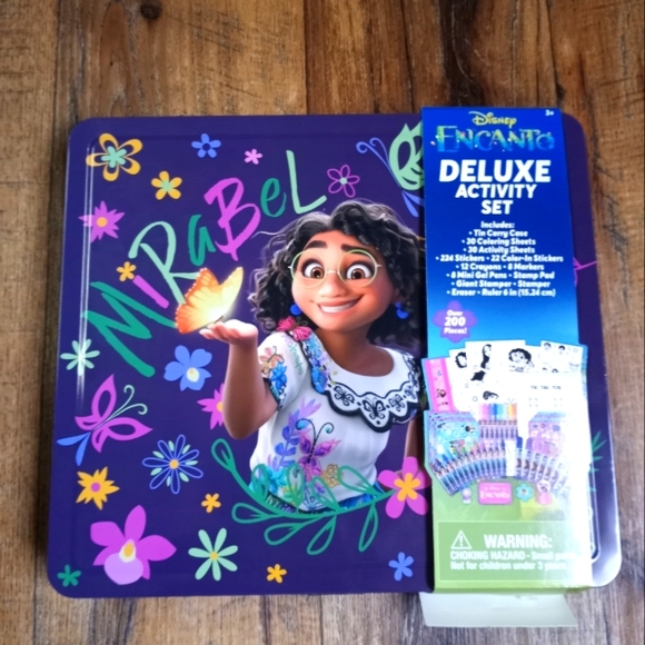 Disney | Toys | Disneys Encanto Deluxe Activity Set | Poshmark
